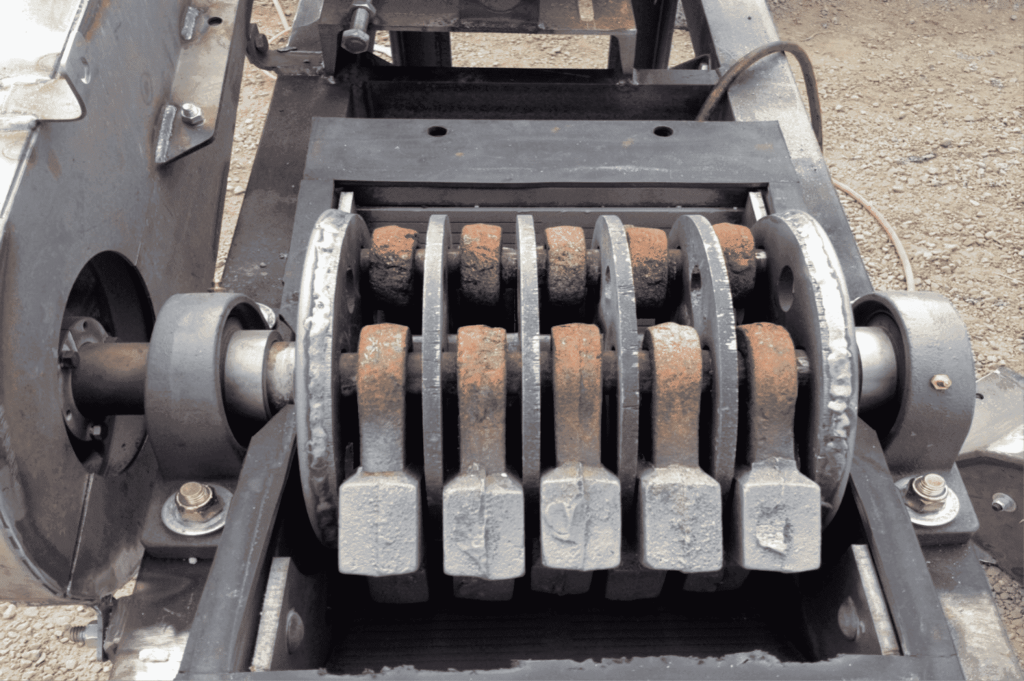 How to Maintain gold hammer mill with lubrication system